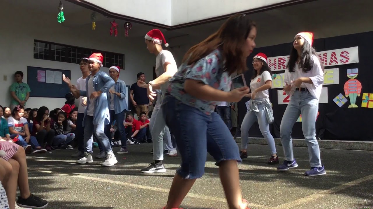 Christmas Party Dance Performance in Glendale School Inc. - YouTube