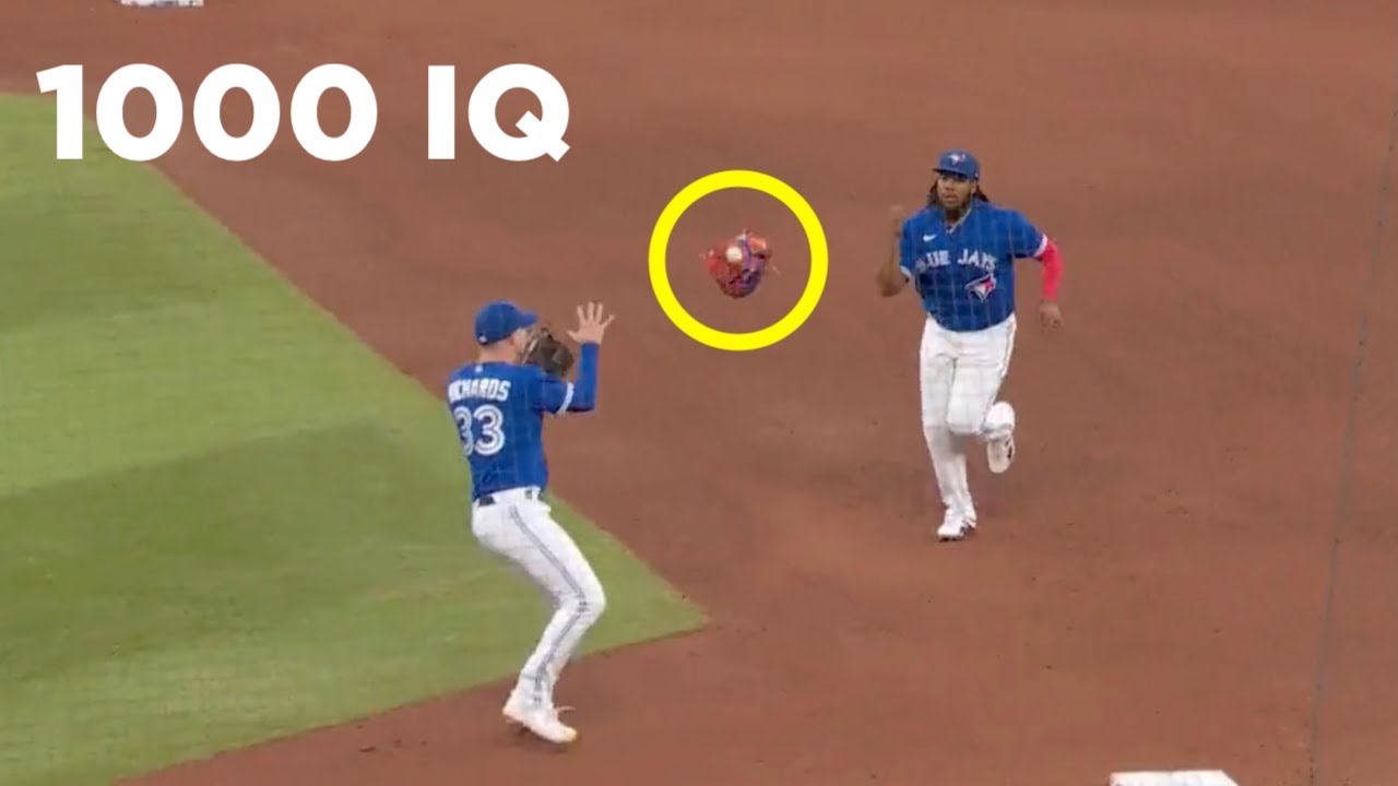 MLB | Vlad Guerrero Jr. Flips ENTIRE GLOVE To 1st Base - YouTube