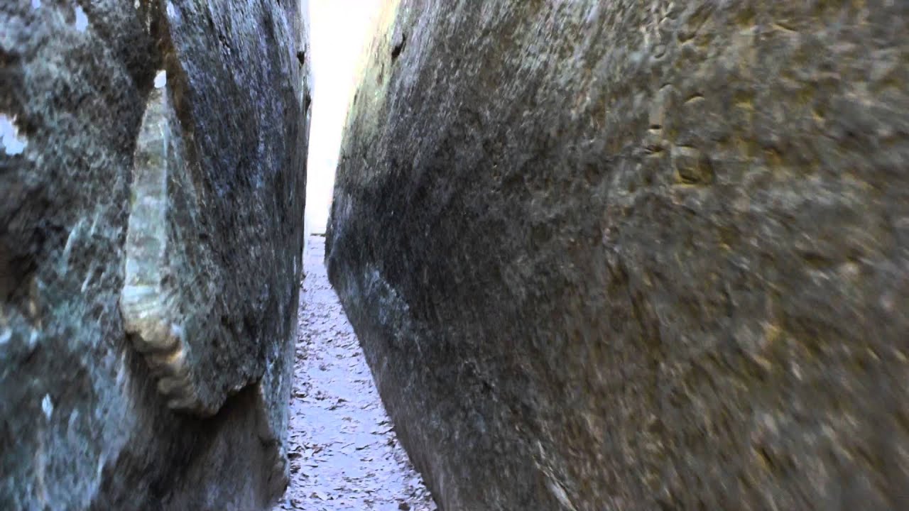 Walking through Fat Man's Squeeze at Natural Bridge, Kentucky - YouTube