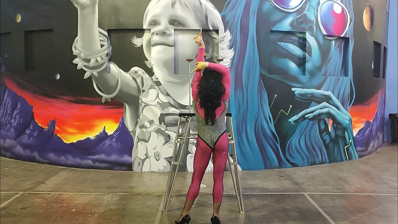 Minnie Kelly - PARADA DE MÃO - Única para Brilhe II Festival De Circo ...