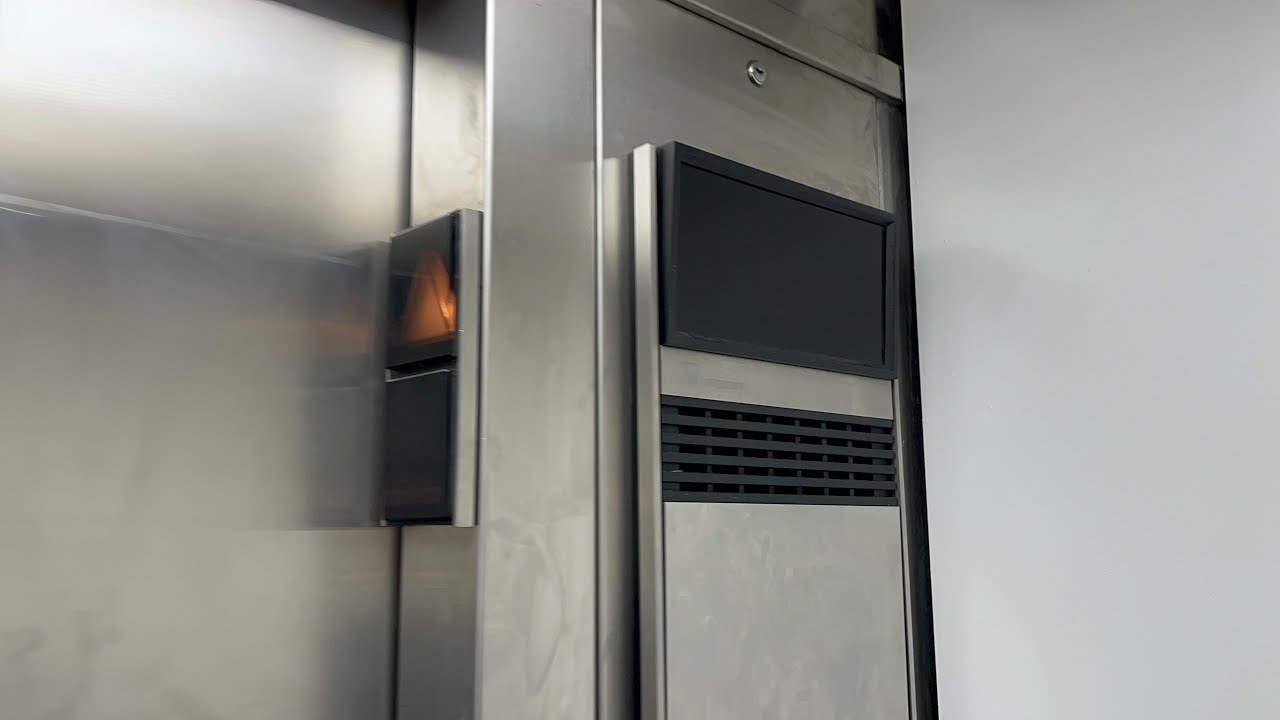 Updated Revisit: Montgomery Vector Hydraulic Elevator @ Macy’s Southern ...