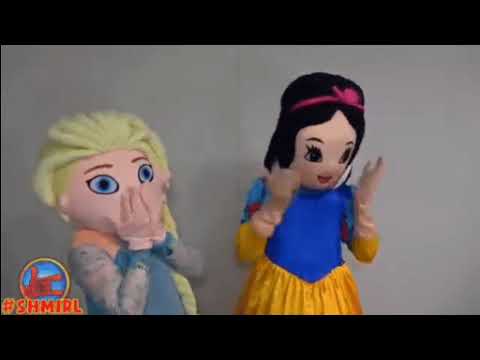 Elsa and Snow White Laughing - YouTube