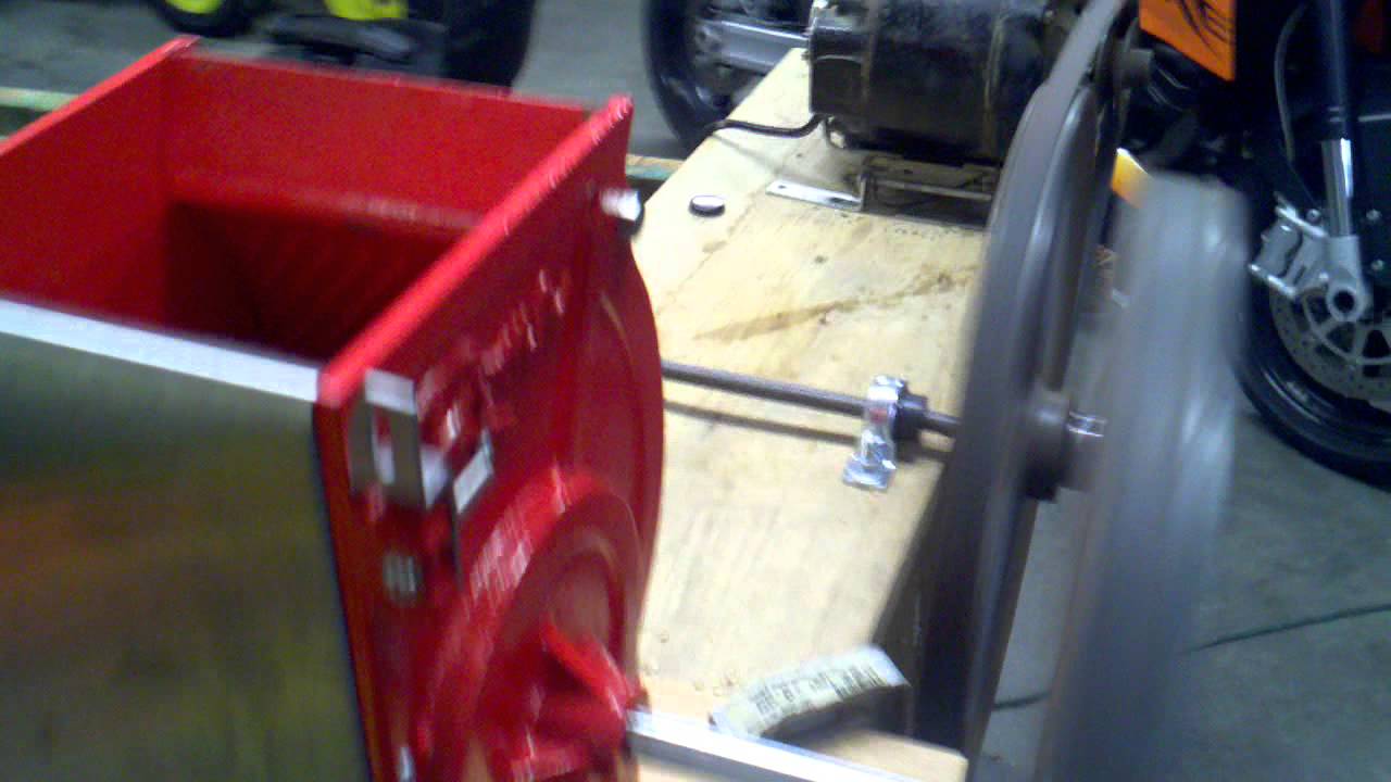 Motorized apple crusher - YouTube