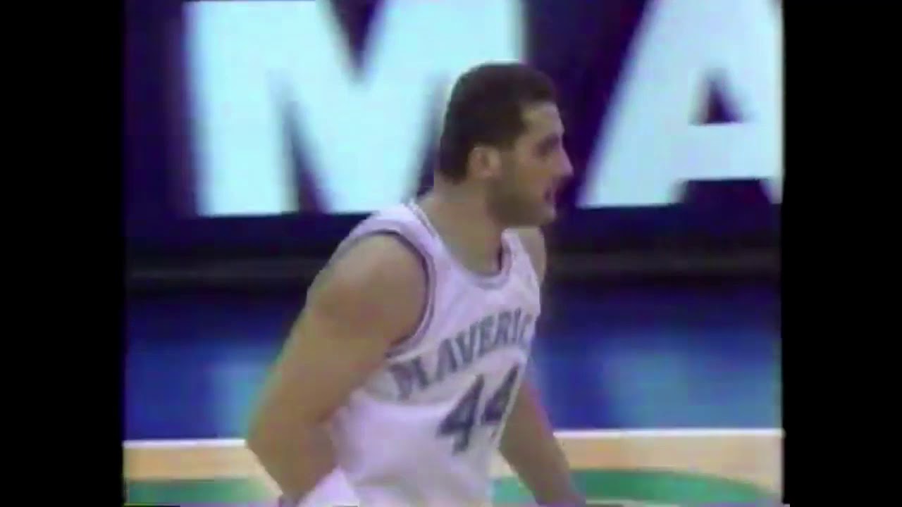 Radislav Ćurčić Hits a Jumper (1993) - YouTube