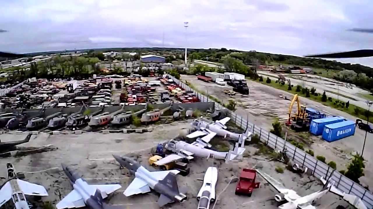 Flying Quadcopter at Russell Military Museum - FPV - YouTube