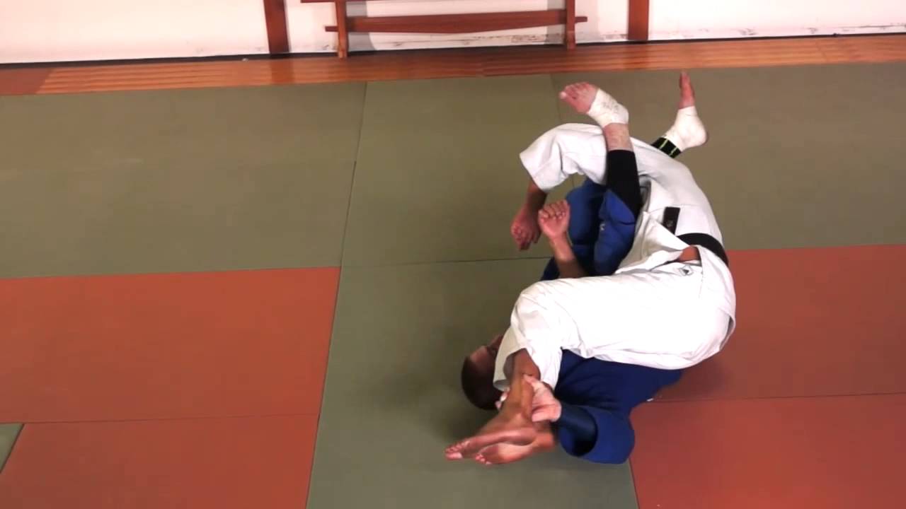 Judo Armlock for BJJ: www.JiuJitsupedia.com - YouTube