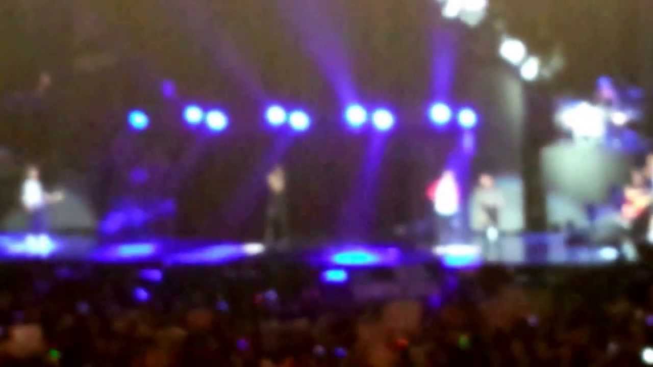 One Direction Christmas 2013 - YouTube