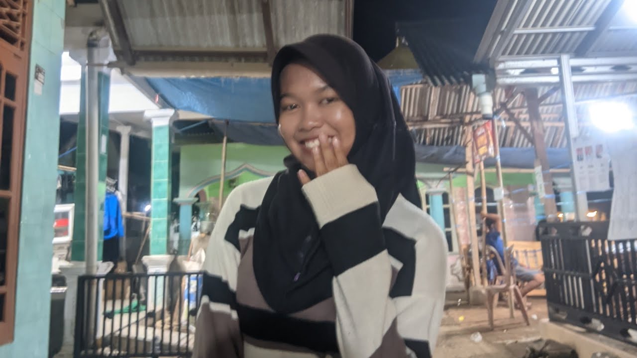 SONG 6 / Tugas bahasa inggris / reni handayani XI ips 3 (secret love song) beserta artinya - YouTube