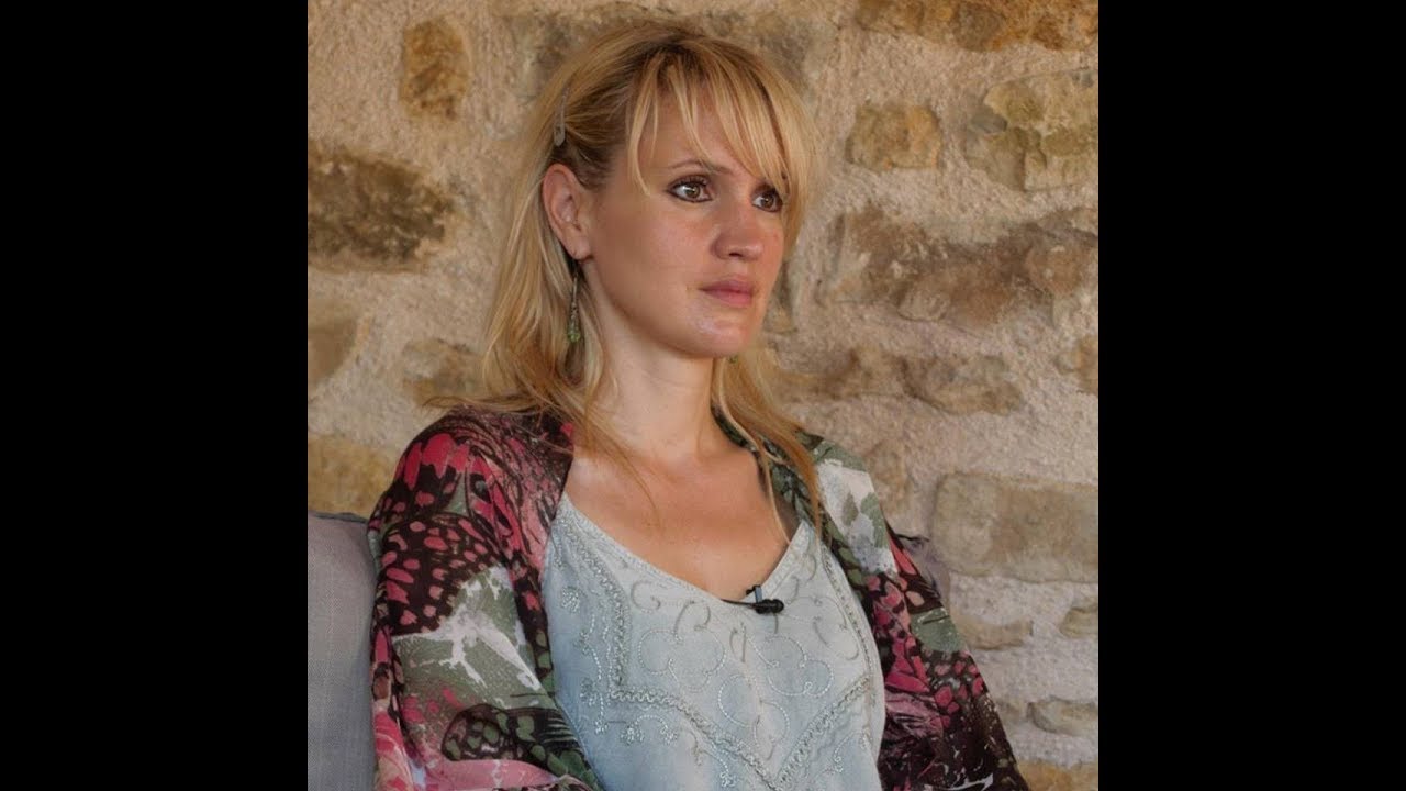 Lisa Cairns - This is how we change the world - YouTube