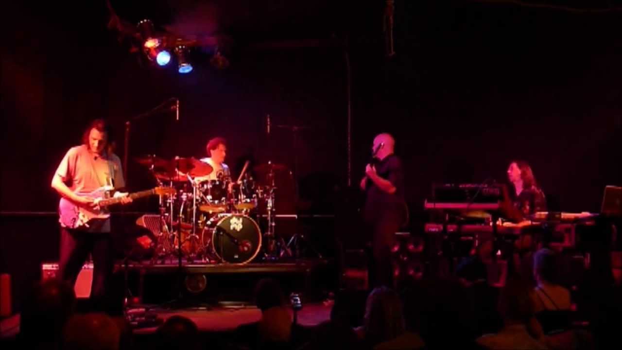 The Mahavishnu Project Stratus (Billy Cobham) - YouTube