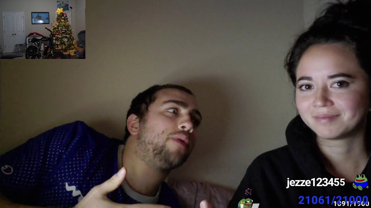Crazy streamer talks to his girlfriend... - YouTube