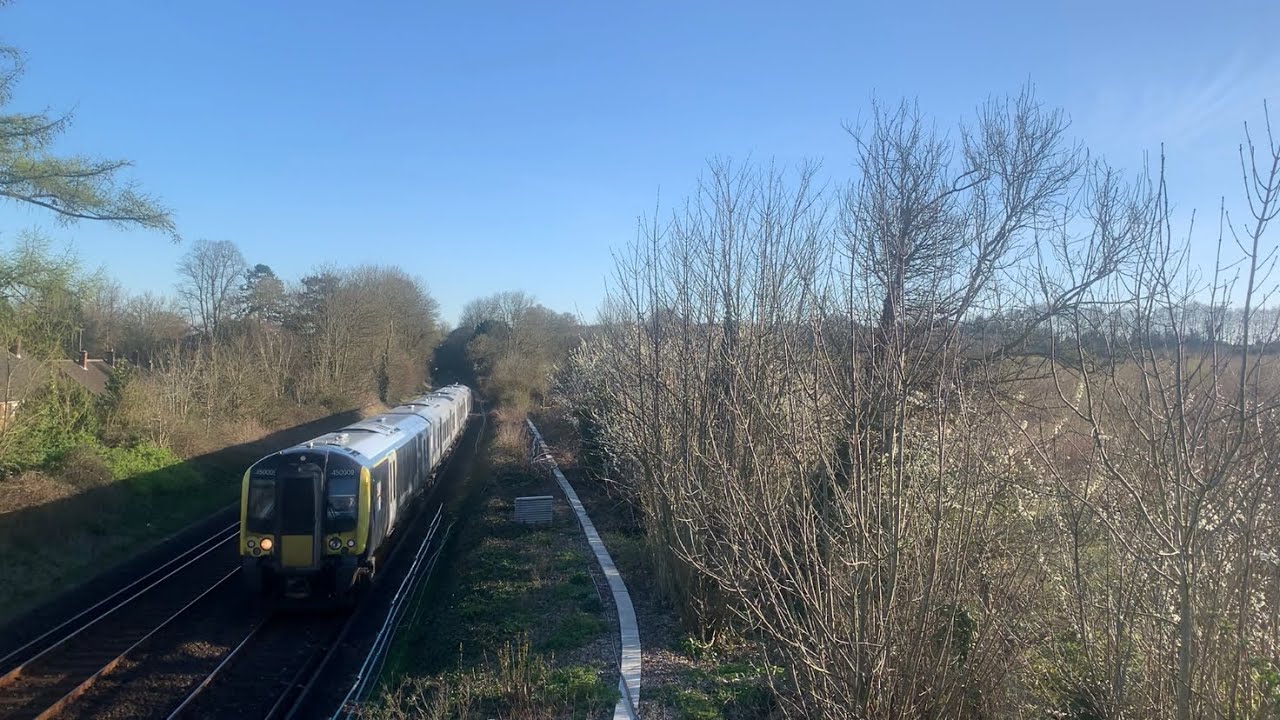 Class 450 Desiro | 450009 | South Western Railway - YouTube