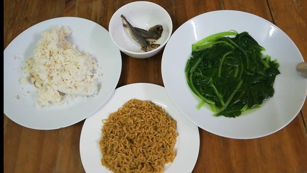 Spinach,fried noodles,tuyong isda. - YouTube