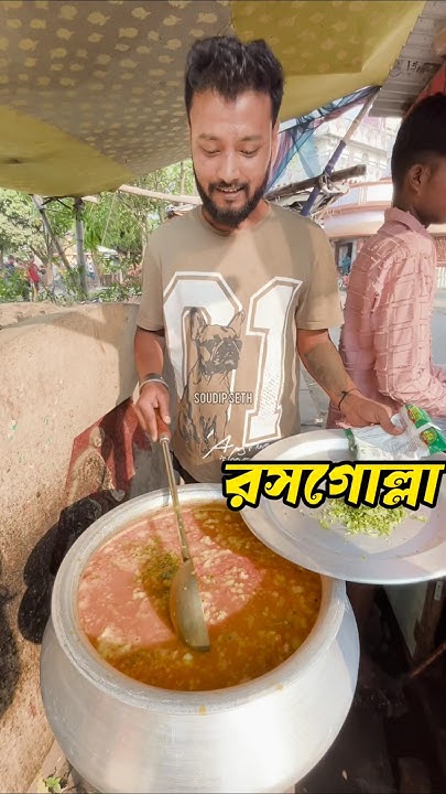 রসগোল্লার সাইজের মাটন দিচ্ছে Viral Damage পরোটা #shorts #shortsfeed #streetfood #porota # ...