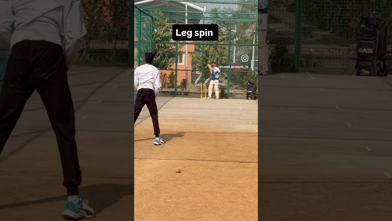 Leg spinner #cricket #legspinbowling #trendingshorts #viralvideo - YouTube