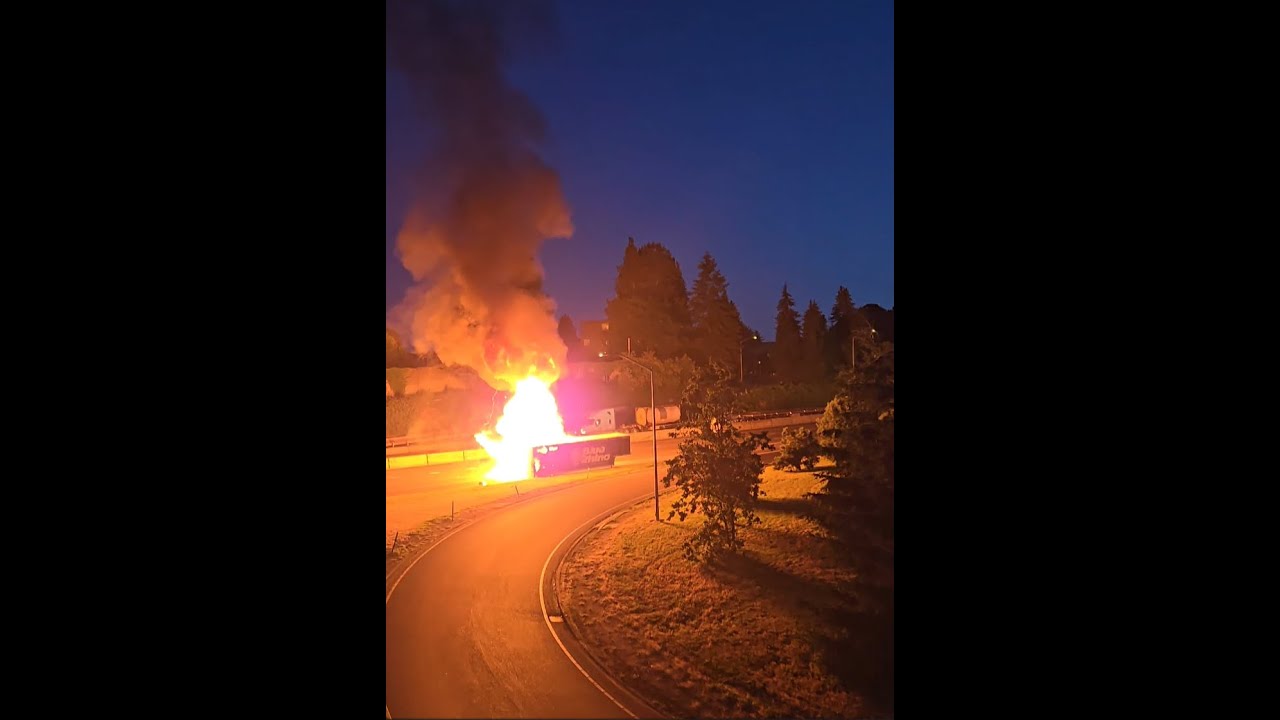 Blue Rhino Propane trailer Explosion in Portland Or.#pdx - YouTube