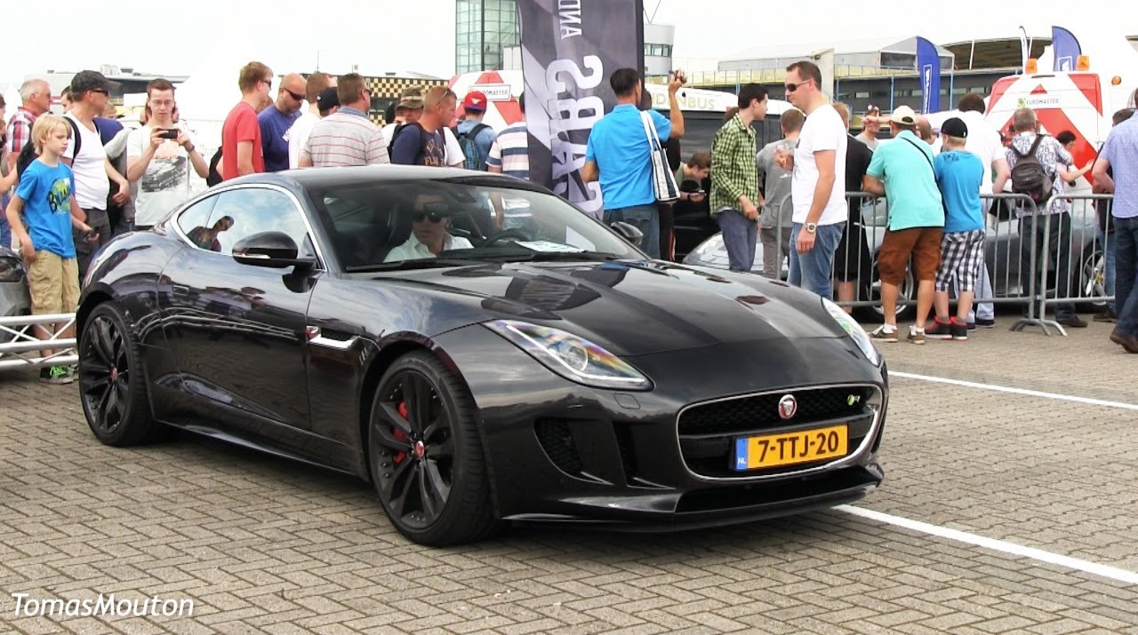 Jaguar F-Type R - Screaming Revs!! - YouTube