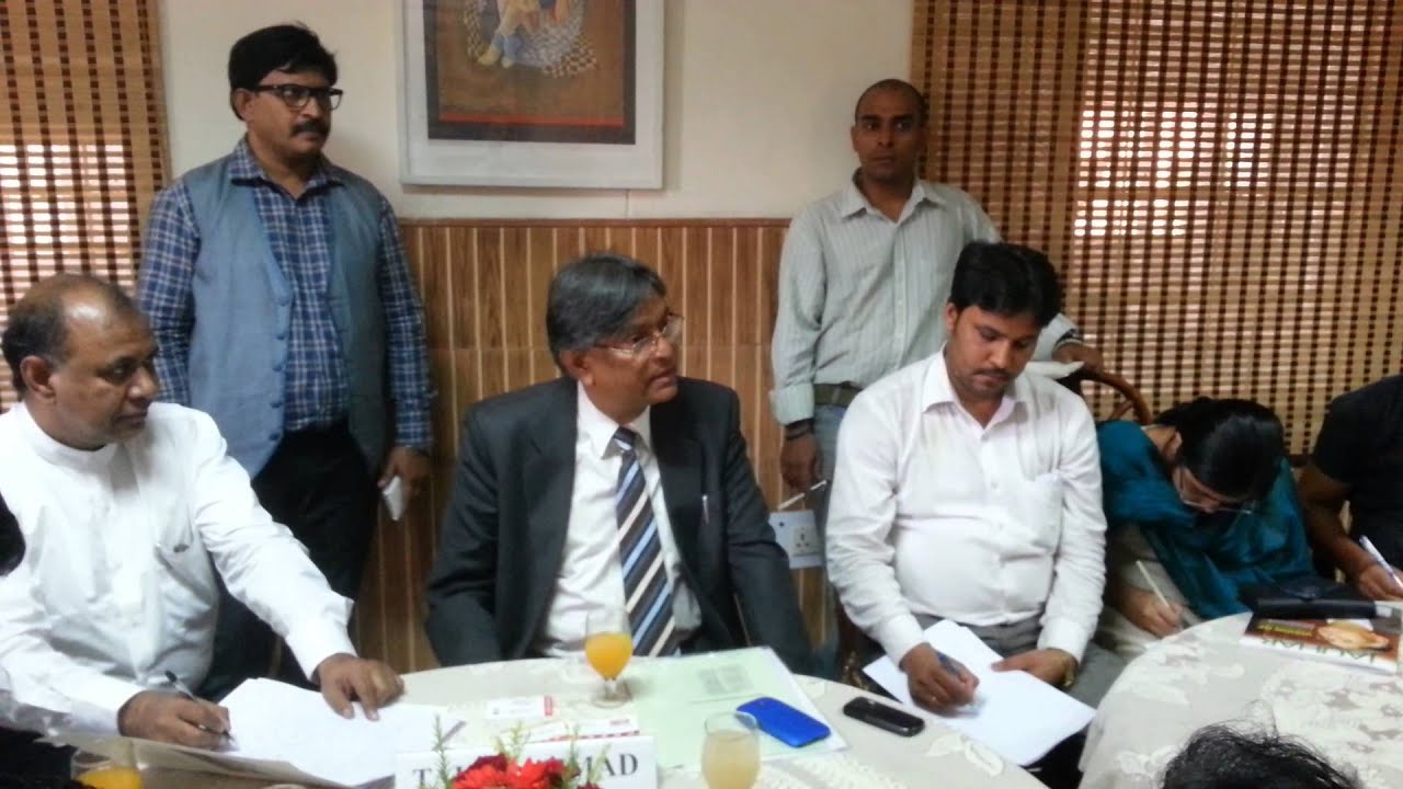 VC Talat Ahmad interacts with the media - YouTube