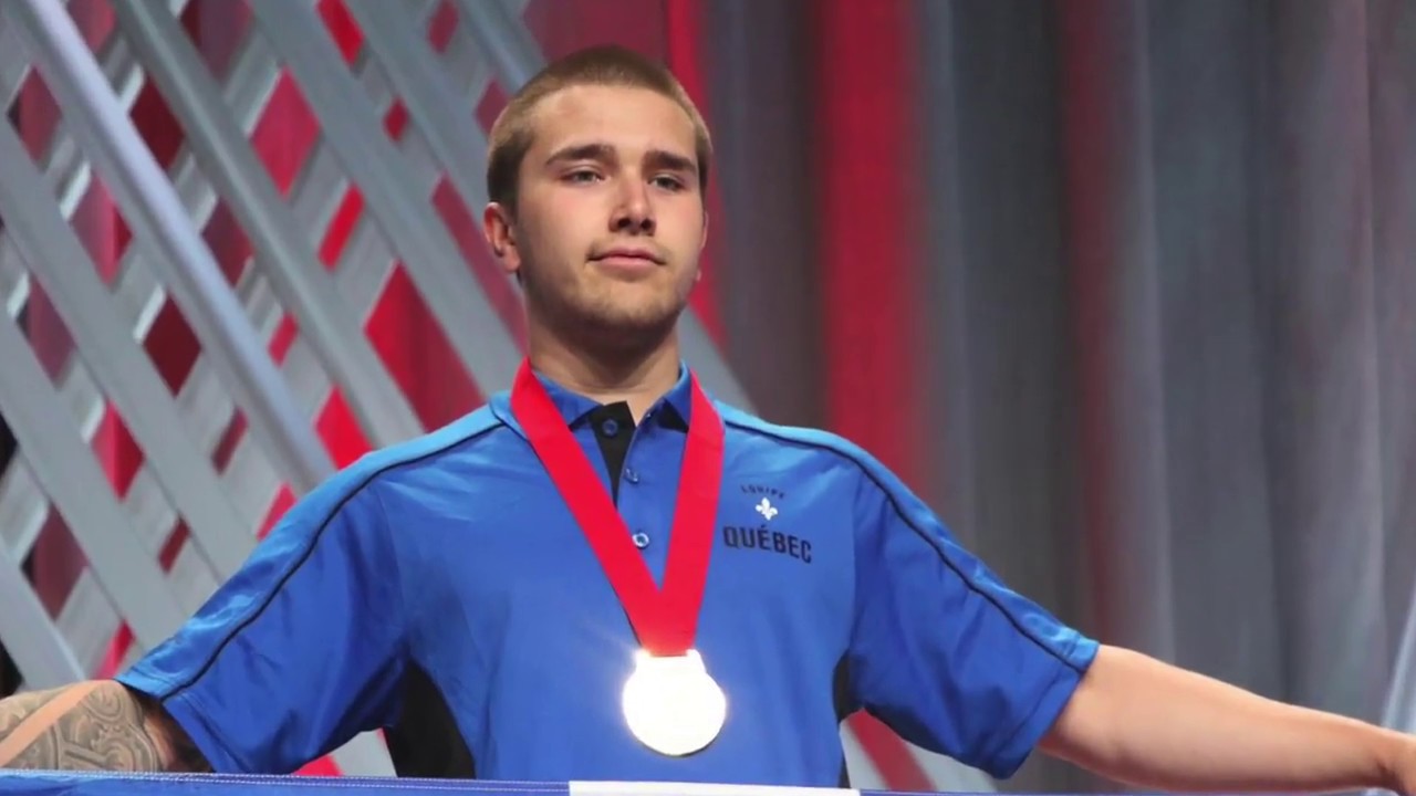 Jack Dupuis, élève du CFMVL champion canadien ! - YouTube