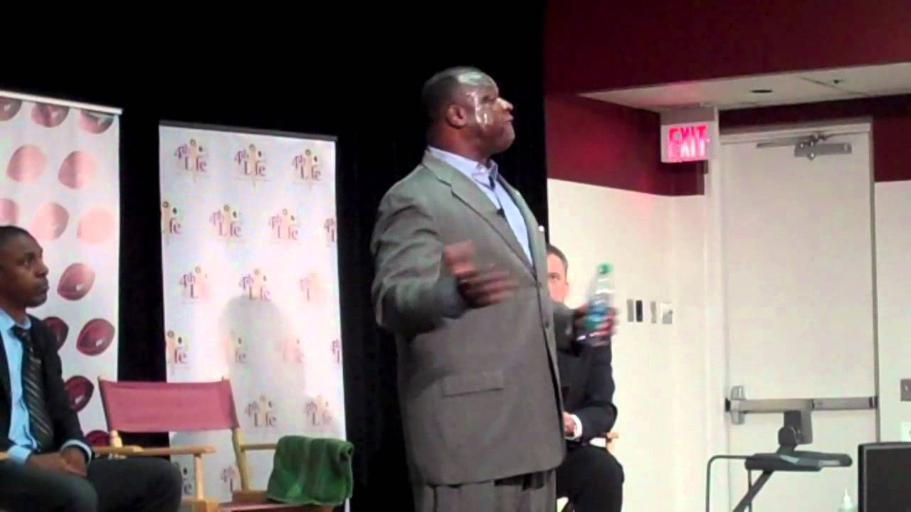 Former Washington Redskin Dexter Manley speaks to high school players ...