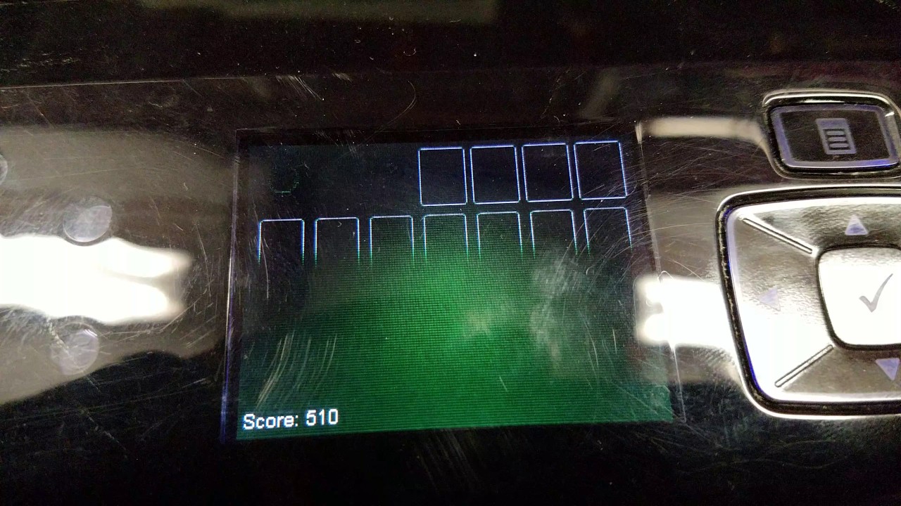 Completing a game of solitare on a Windows Sideshow display - YouTube