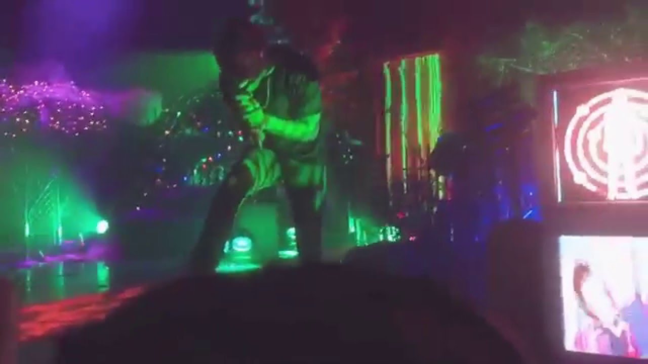 Kid Cudi - Marijuana - Live in Chicago - YouTube
