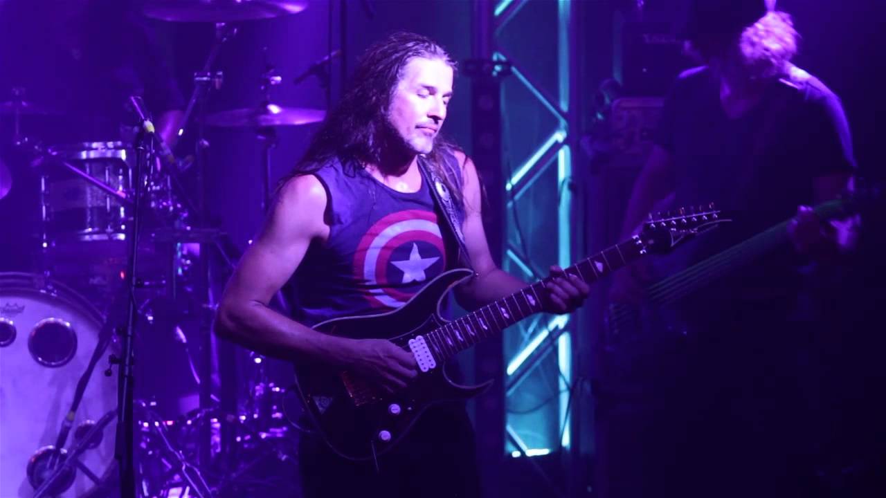 Simon Gardner " and so it goes" live - YouTube