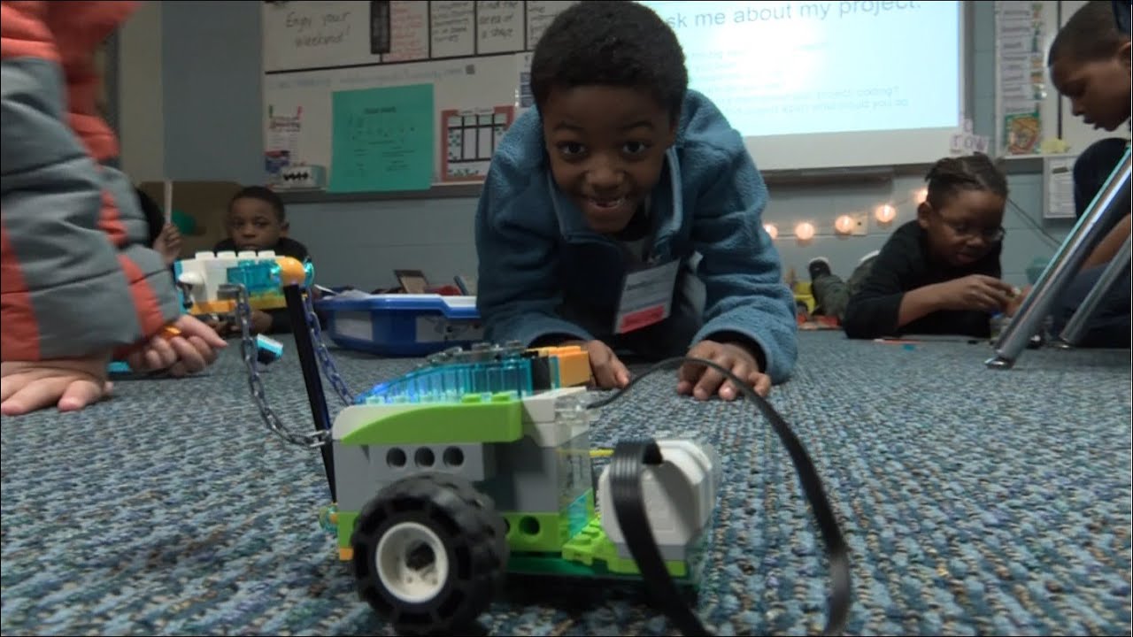 Lego Bricks and Bots - YouTube