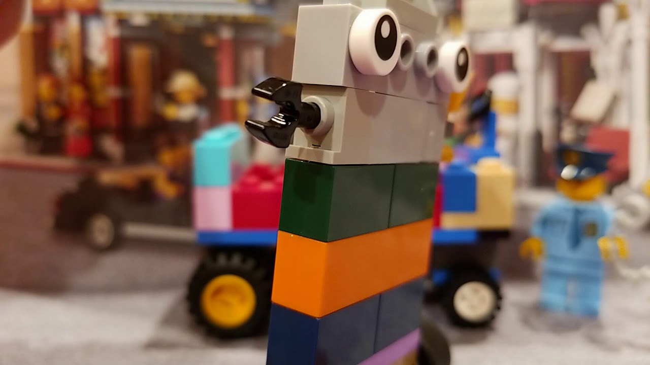 The Robot Robbery and Chase by Sophie J - YouTube