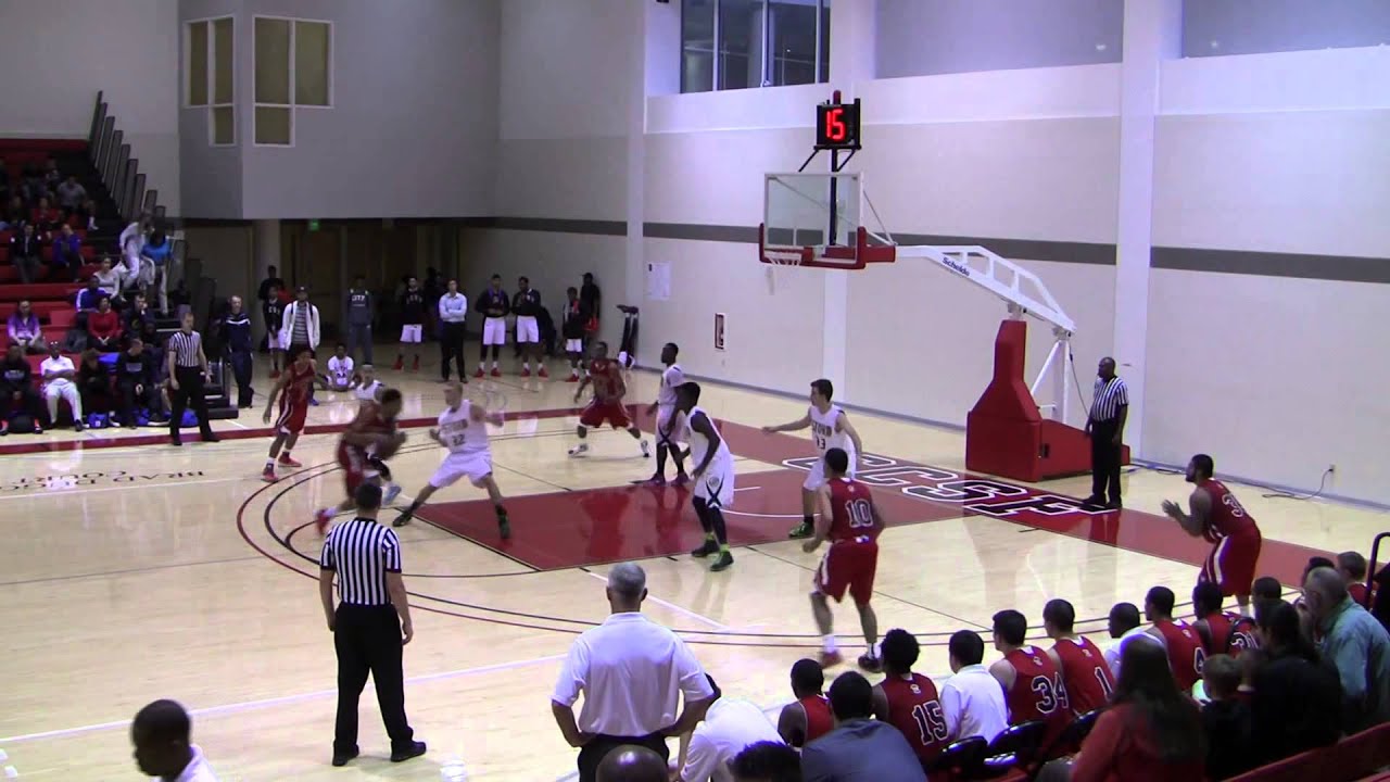 Fresno City's Josh Sykes with monster dunk in traffic - YouTube
