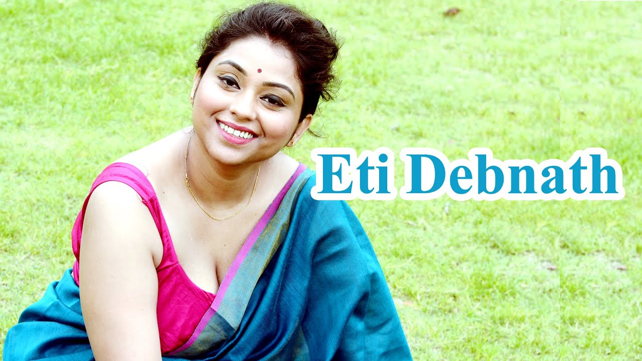 Bottle Green HandLoom Saree || Eti Debnath || Saree Sundori || Girl Friend - YouTube