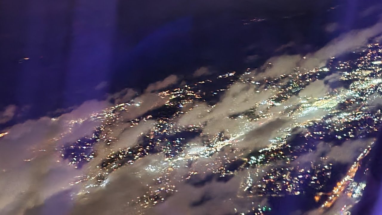 Air Canada 🇨🇦 flying over beautiful Seattle - YouTube