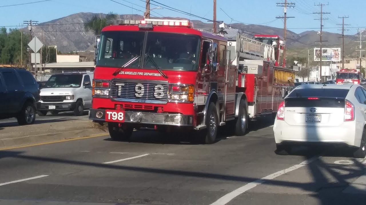 LAFD Light Force 98 Responding - YouTube