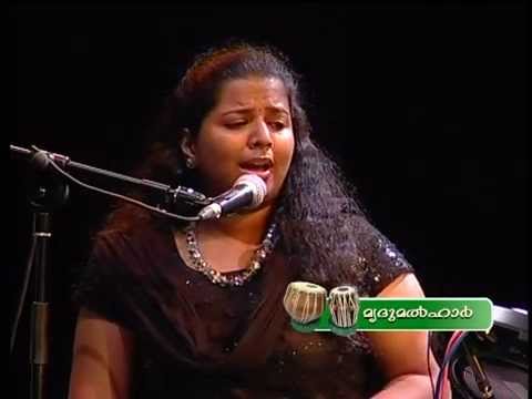 Madhuvanthi Narayanan performing for Mridhu Malhar - YouTube
