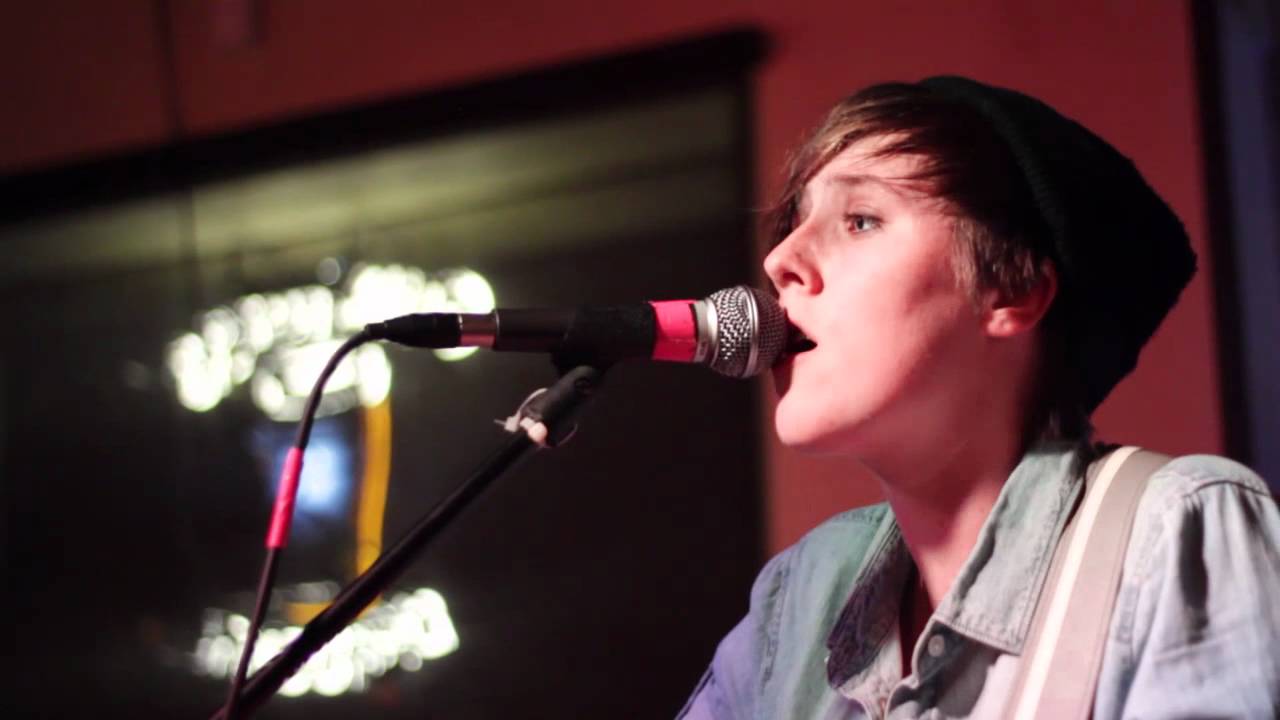 Allison Weiss - Call Your Girlfriend (Robyn Cover) - YouTube