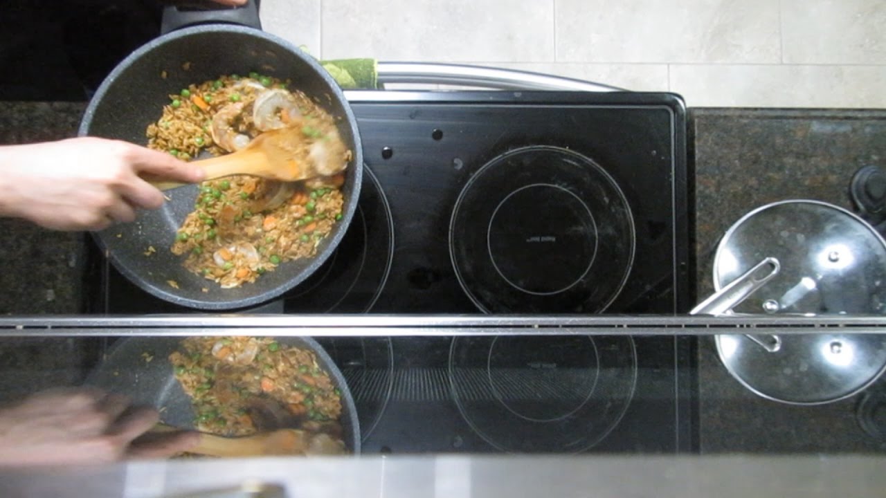 Cooking with Batman the Shrimp fried rice - YouTube