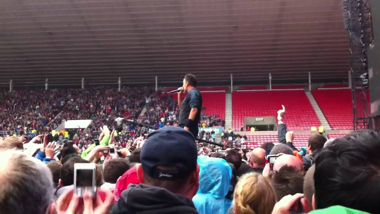 Bruce Springsteen - City of ruins Sunderland 2012 - YouTube