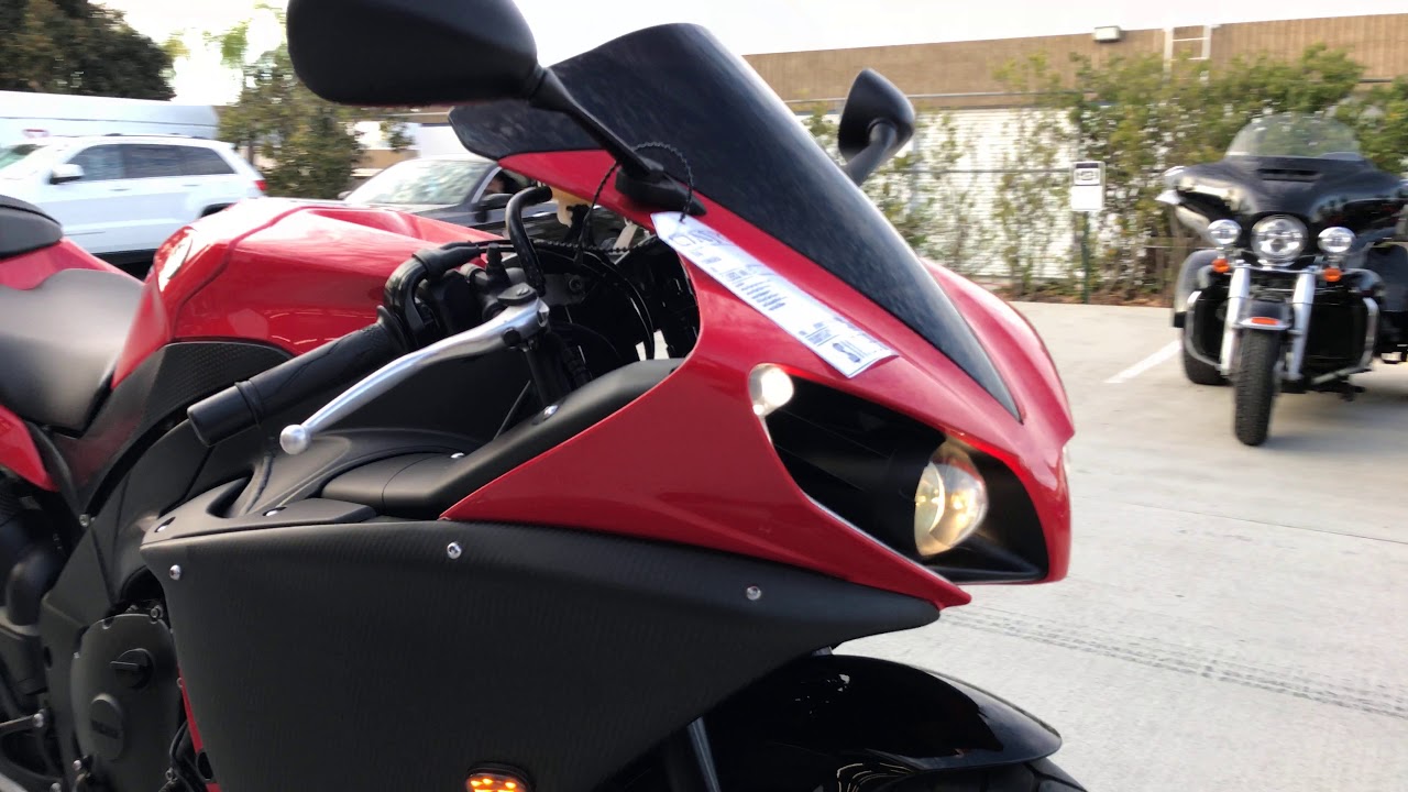 Onyx Moto / 2014 Yamaha R1 / Leo Vince Exhaust Sound Clip - YouTube