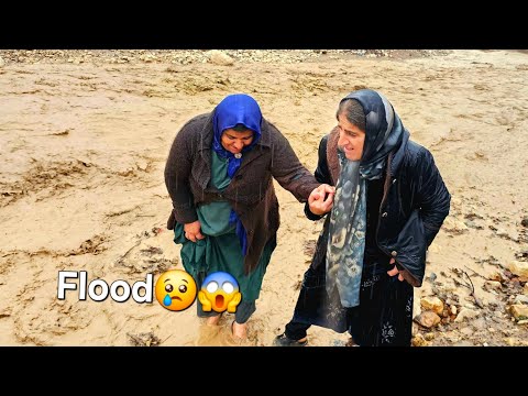 Home in danger of destruction; Ruqiya's family trapped in flood