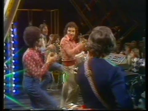 The Peppers - TOTP 1974 (wiped) - YouTube