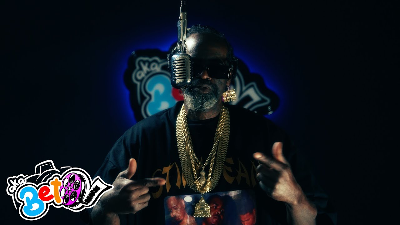 Lv $upanova - Blitz ft. Dad Of The Stinc (Live with akaBeto) - YouTube