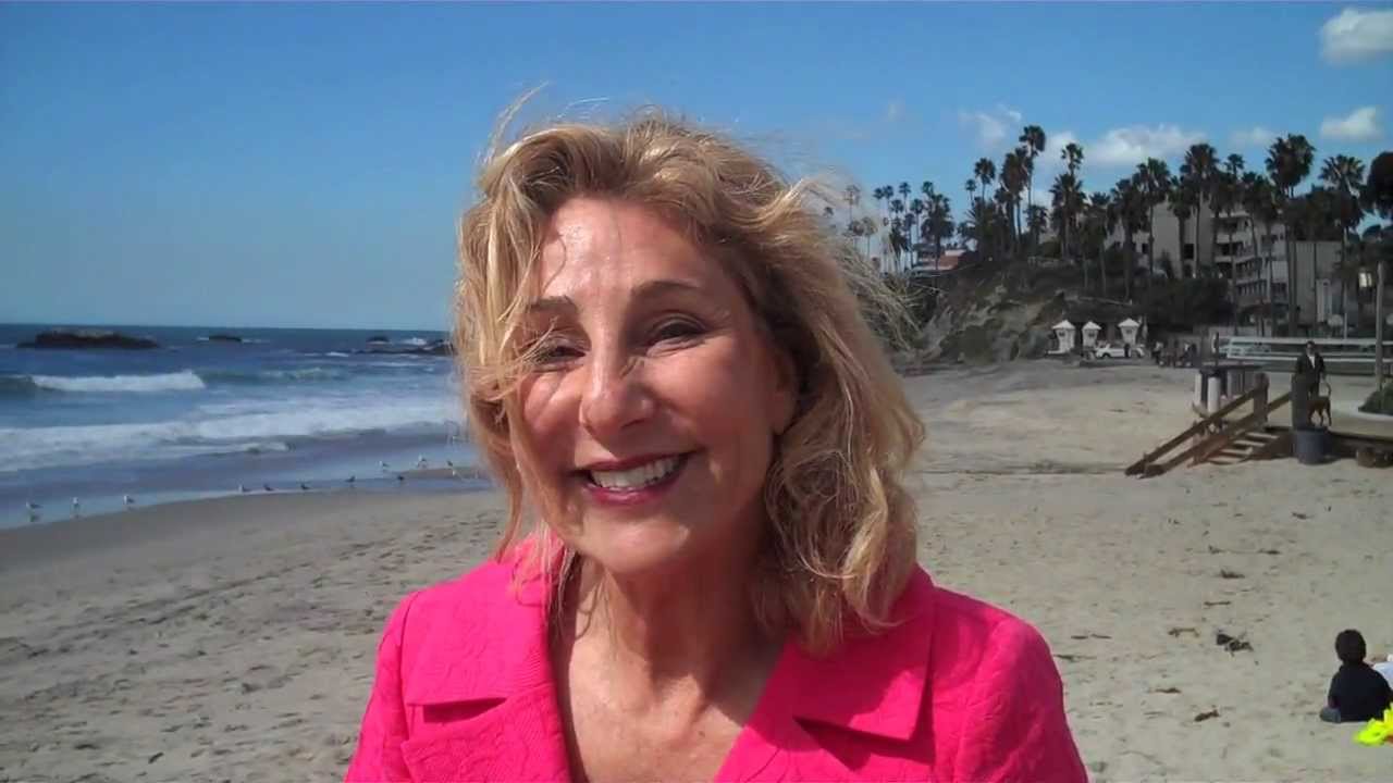 Showcase Yourself as a Real Estate Agent - YouTube