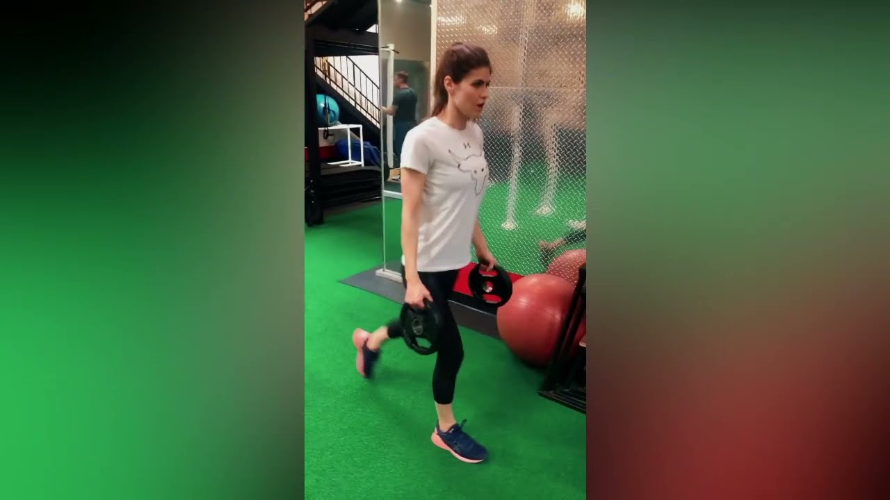Alexandra Daddario doing exercise in GYM - YouTube
