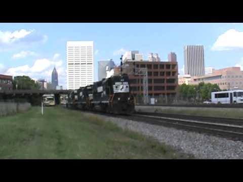 NS 5139 leads NS Train GE07 in Atlanta, GA - YouTube