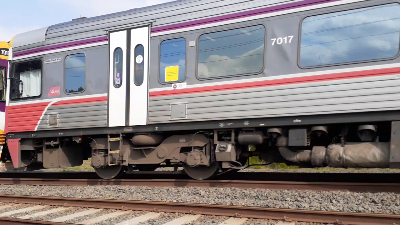 sprinters No 7012, 7017 and 7016 - YouTube