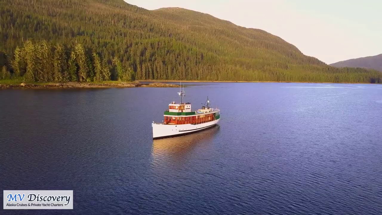 A Classic Yacht - MV Discovery - YouTube
