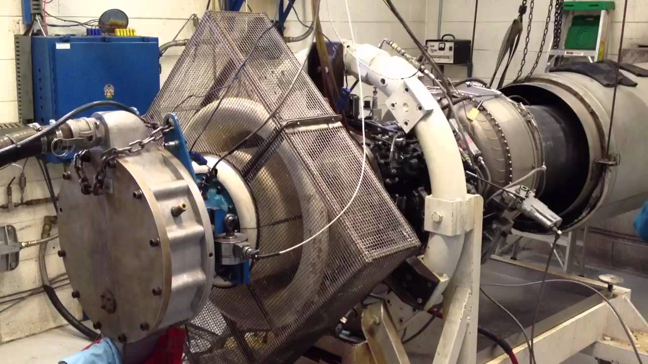 T-53 turbine engine spool up. - YouTube