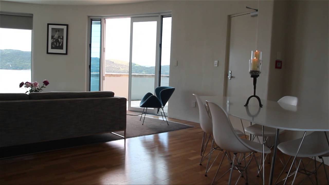 Silo's Raglan - YouTube