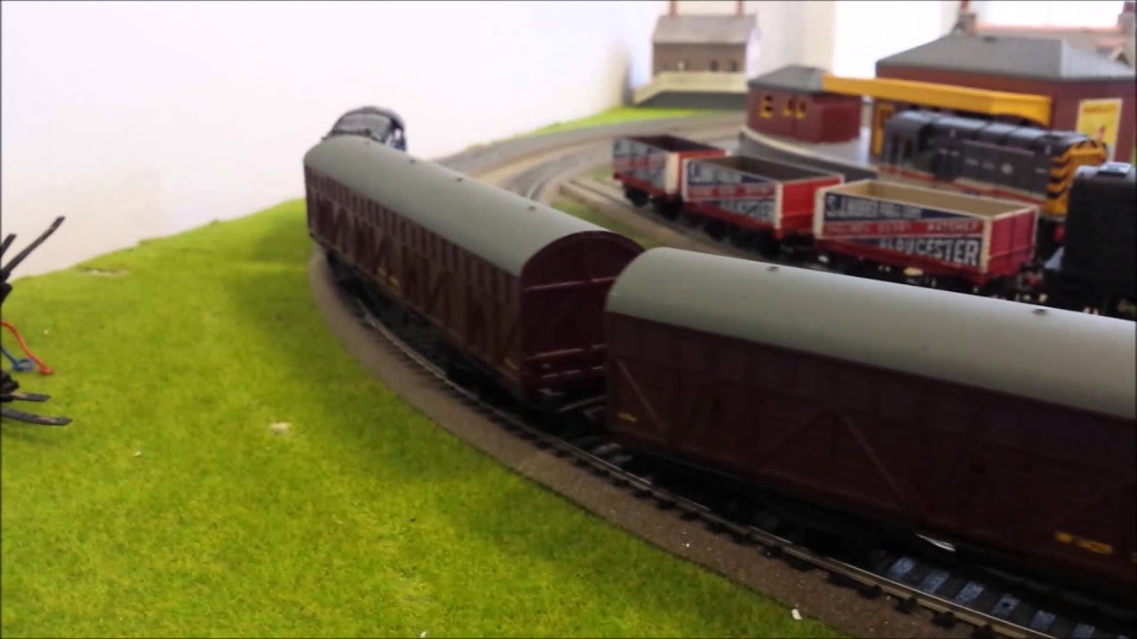 Hornby R2801 0 6 0 class 09 No 09019 in Mainline blue livery, Modelzone ...