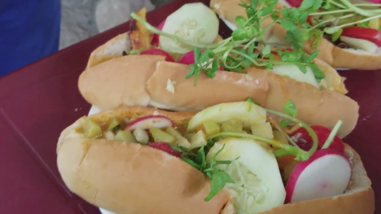 Listos Los Ricos Panes Salvadoreños - YouTube